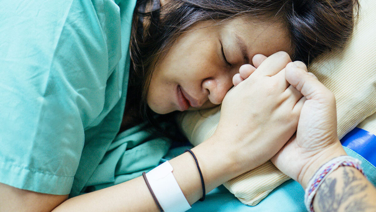 ¿Qué es la muerte fetal? Síntomas, señales de advertencia y causas ...